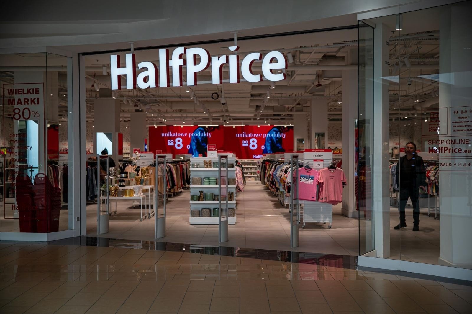 Białystok. Drugi sklep marki Half Price otwarto w Galerii Alfa. Klienci ...