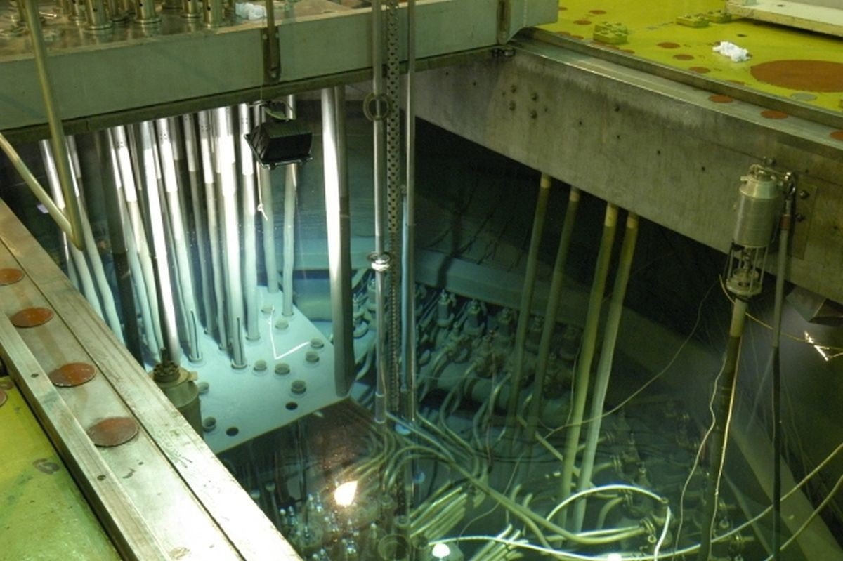 Uczniowie SLO STO przy Fabrycznej zwiedzili reaktor atomowy w Świerku ...