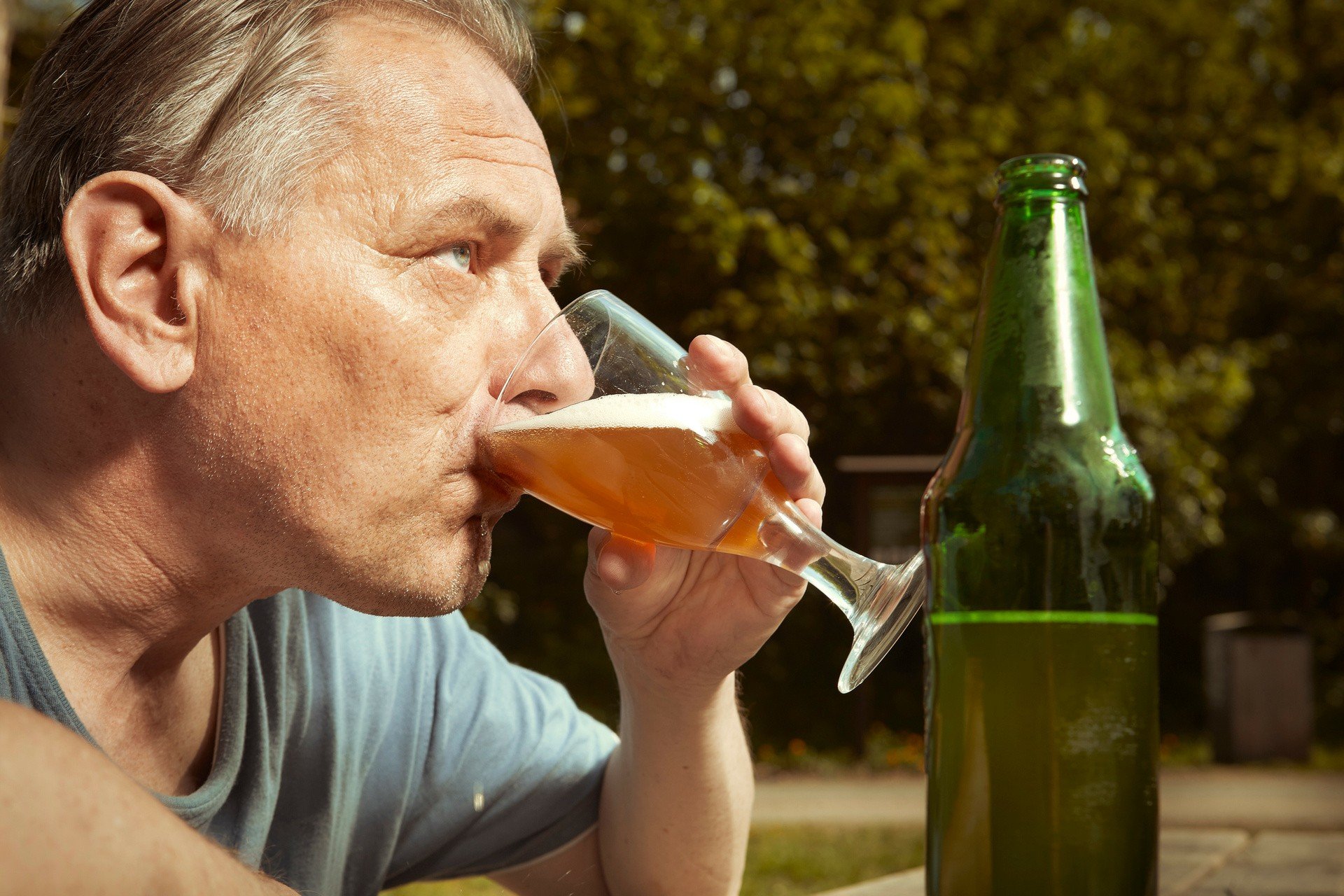 Alkoholik a pijak. Różnica jest istotna, a test na alkoholizm jest ...