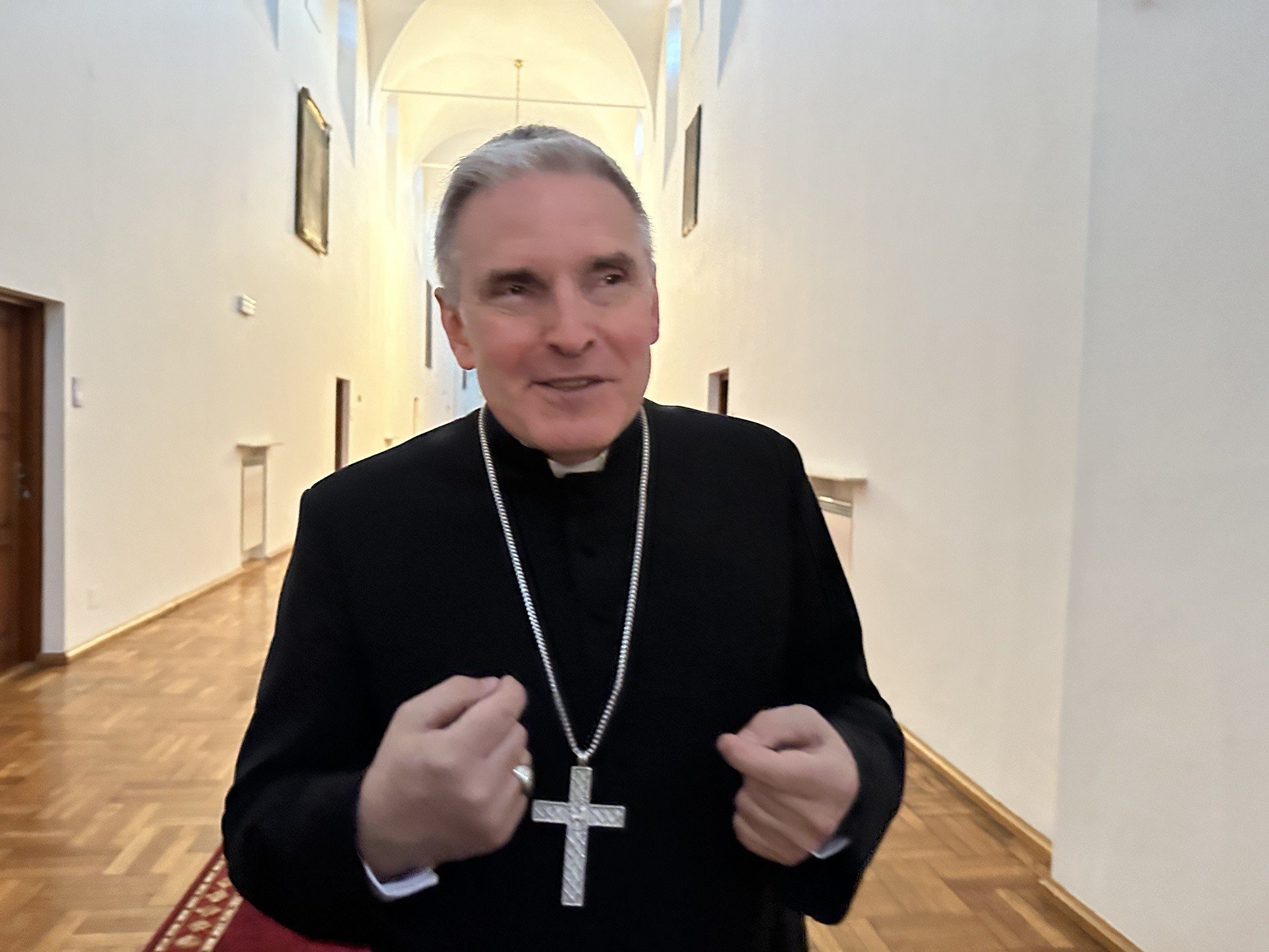 Biskup sandomierski Krzysztof Nitkiewicz mówi o zamiłowaniach do wątków ...