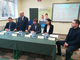 Dr Hubert Paluch nie będzie już rektorem GSW Milenium | Gniezno Nasze ...