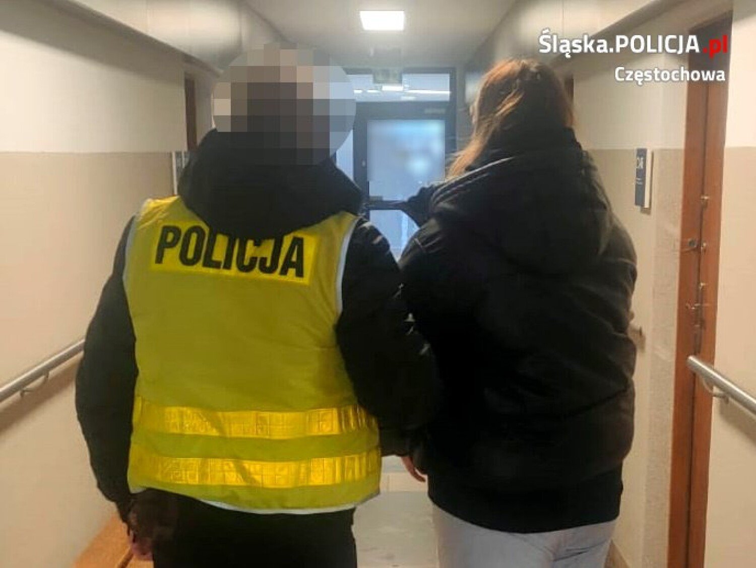 Z drogerii z centrum Częstochowy ukradły drogie perfumy. Najbliższe 10 ...