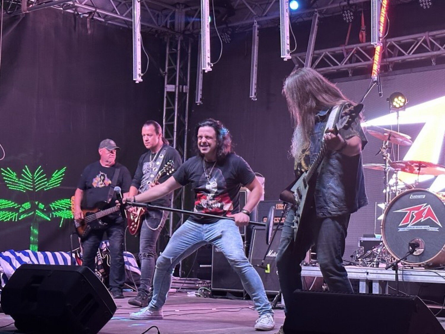 Koncert na hard rockową nutę. TSA dało czadu w Starej Gazowni w Lesznie ...