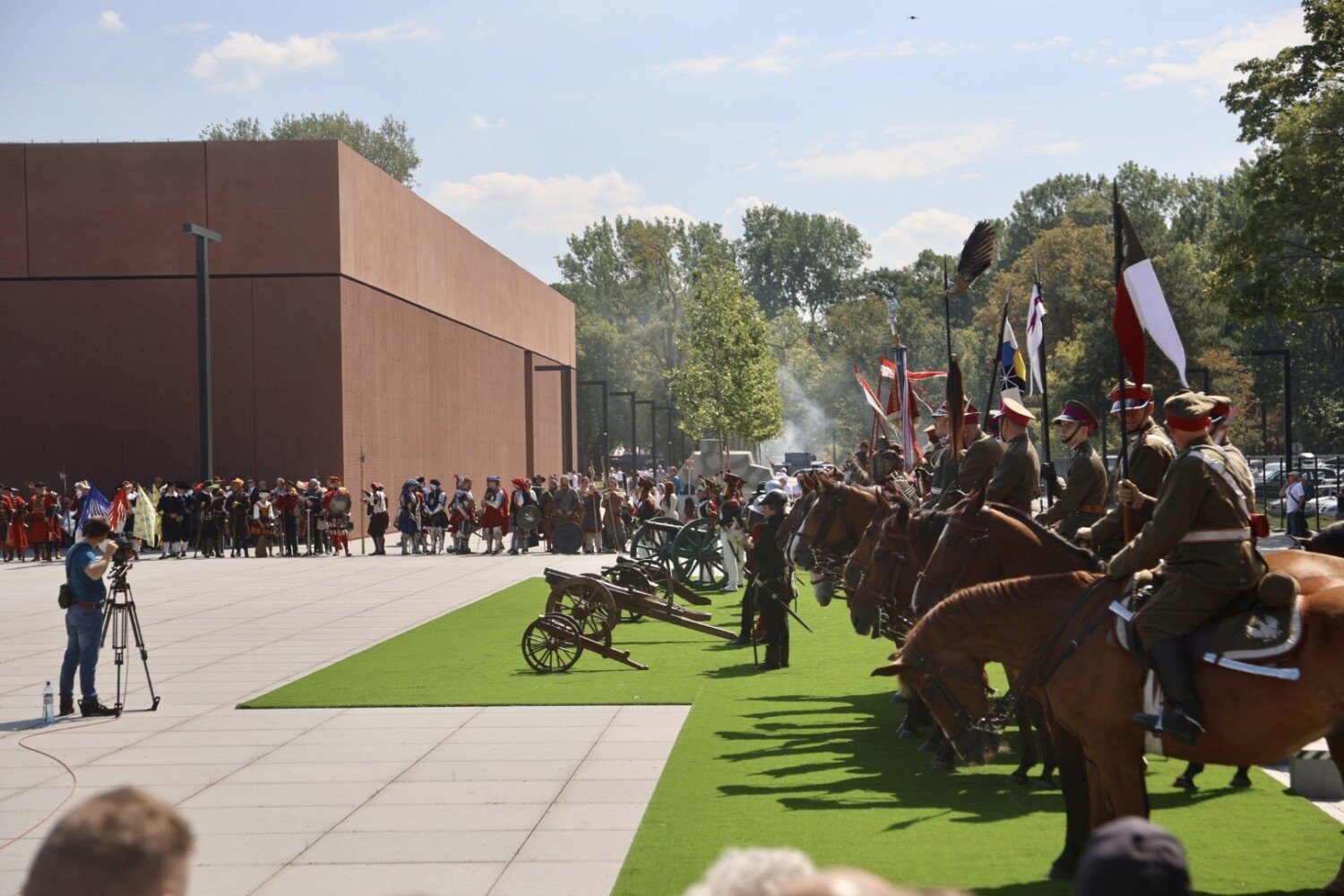 Muzeum Wojska Polskiego otworzyło nową siedzibę. Inauguracyjna wystawa ...
