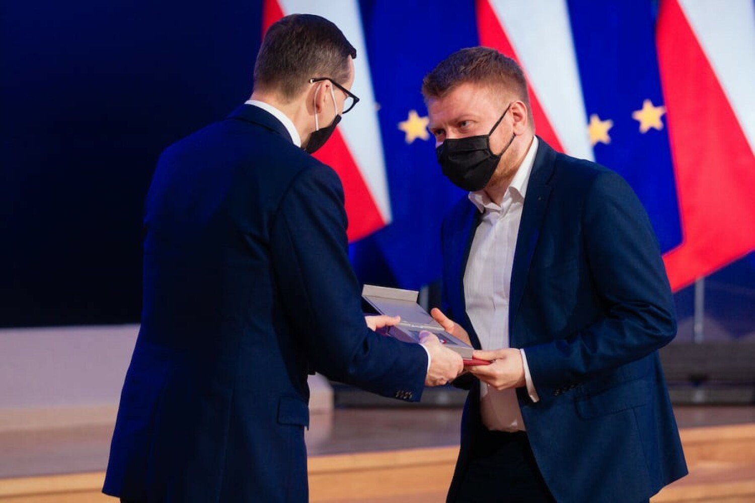 Dr hab. Karol Samsel z Ostrołęki został odznaczony Medalem Stulecia ...