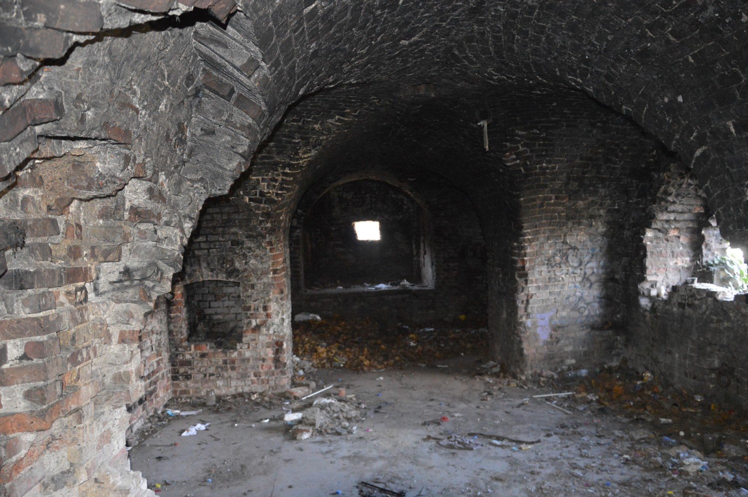 Głogowskie bunkry nad Odrą i w parkach. Zobaczcie zdjęcia ze środka ...
