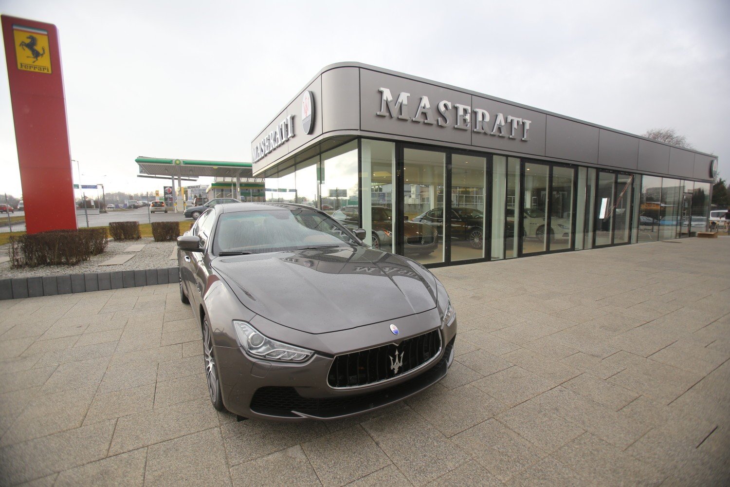 Salon Maserati w Katowicach - zdjęcia sprzed otwarcia. Fury już są ...
