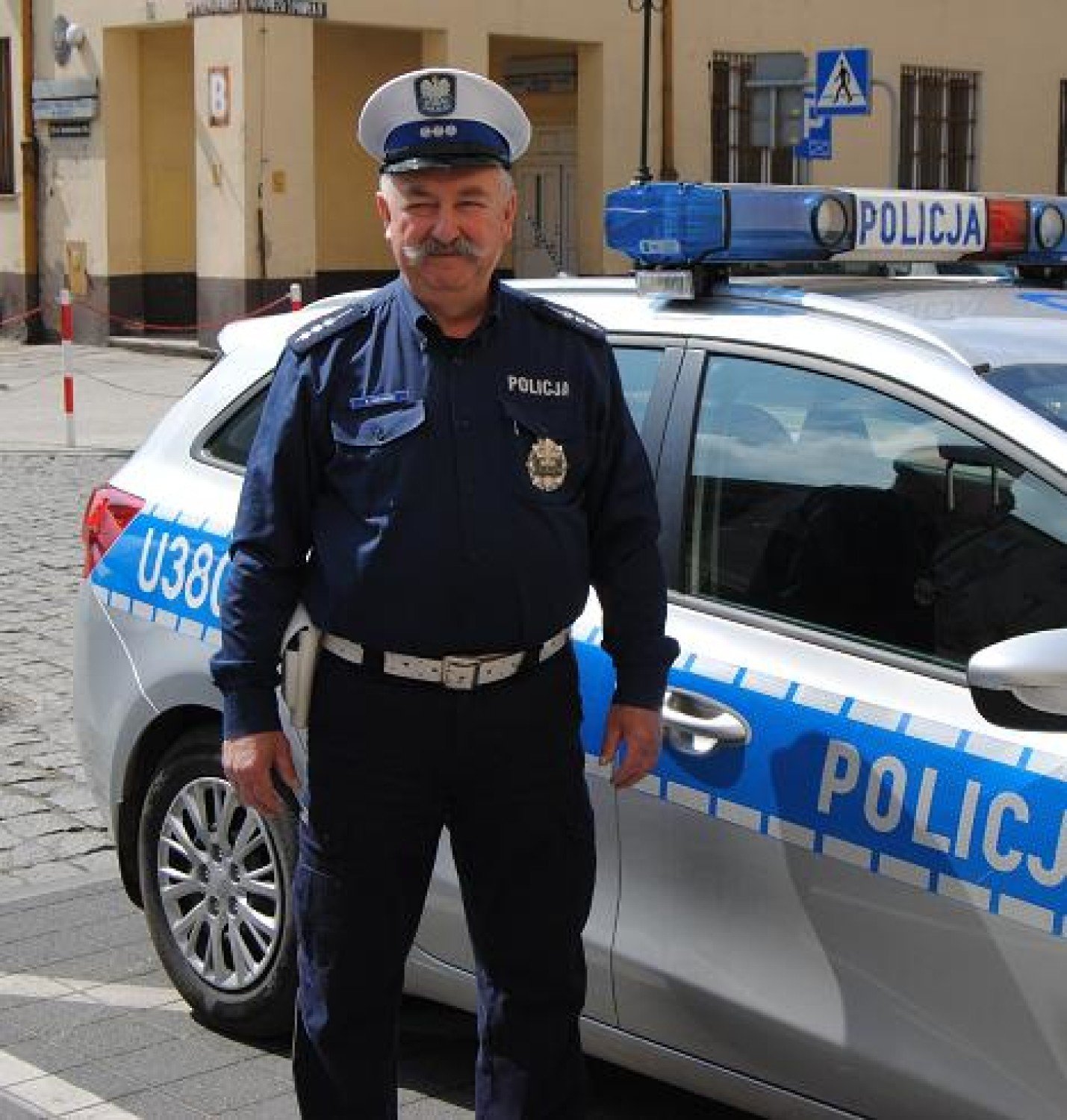 Super Glina to funkcjonariusz z Gniezna. Plebiscyt wygrywa Adam ...