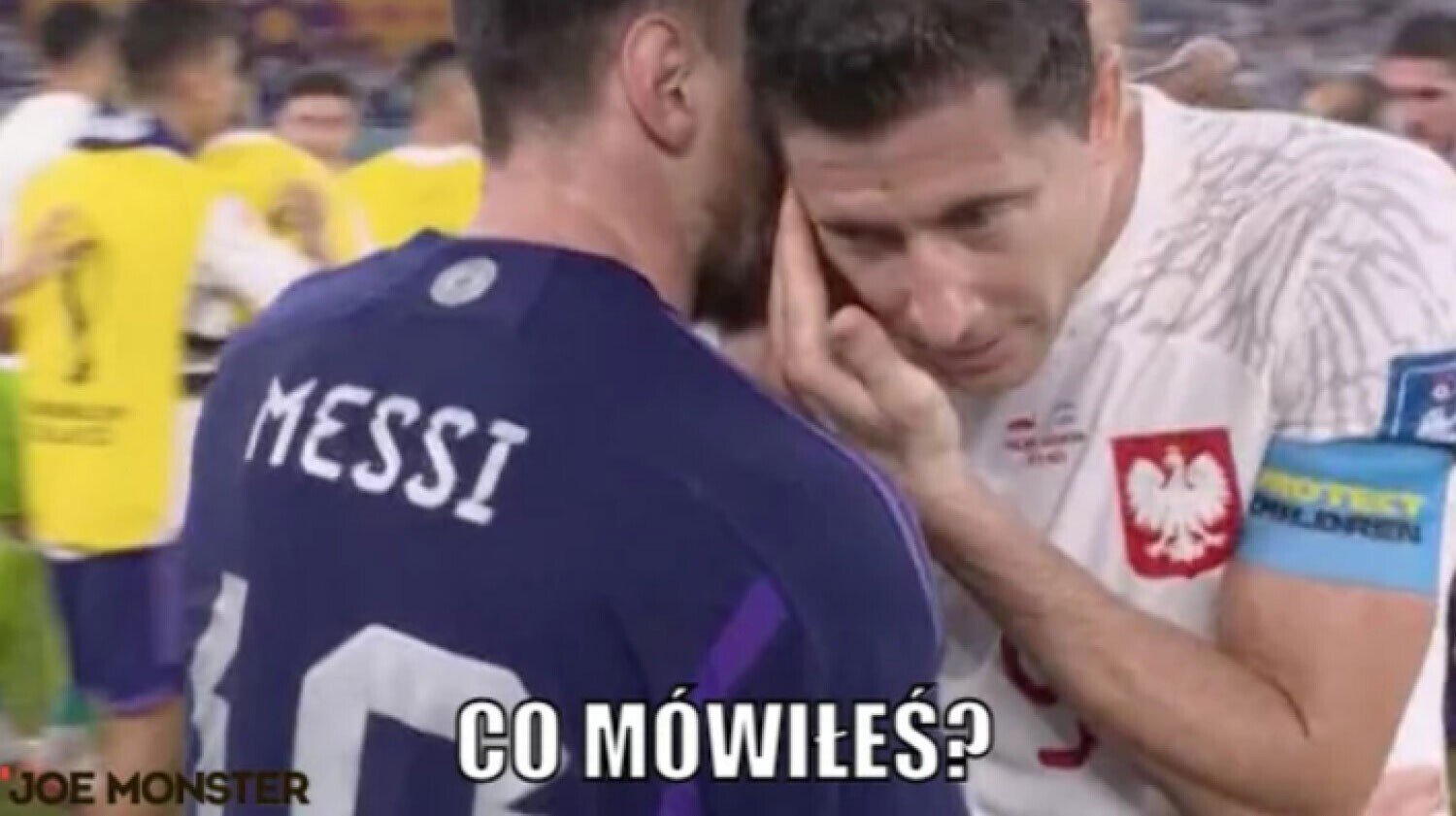 Co Messi powiedział Lewemu na ucho? Internauci snują przypuszczenia ...