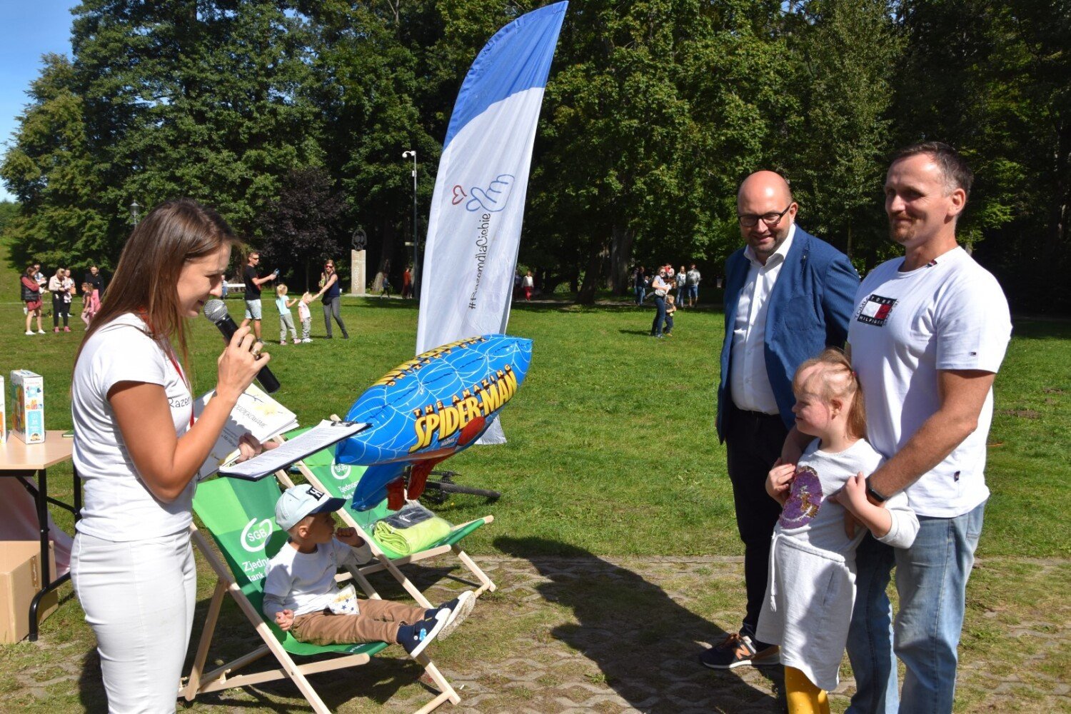 Wejherowo. Festyn Pożegnanie Lata 2022 dla Mai Bianga. Grupa "Razem dla ...