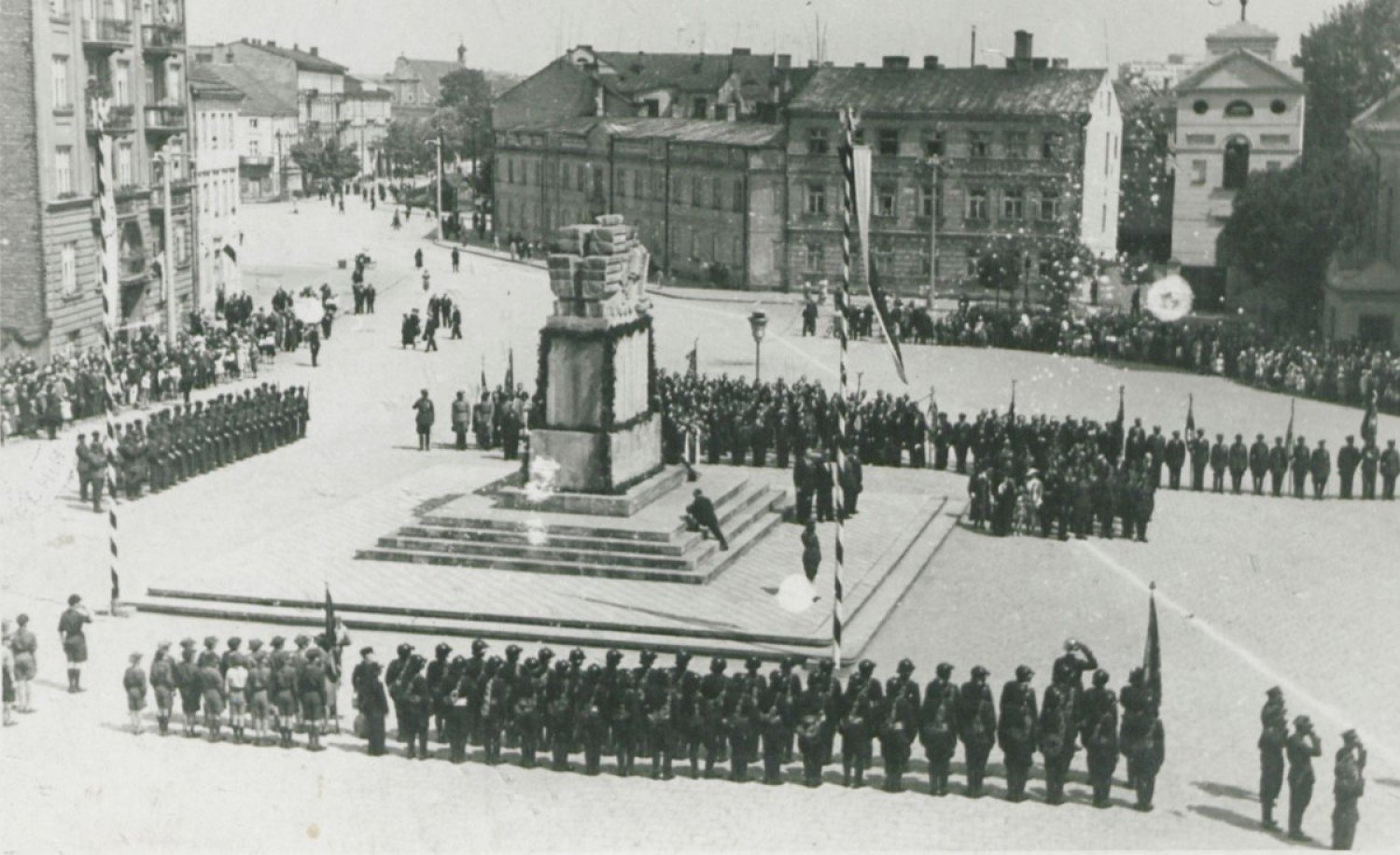 105 lat temu kaliski 29. Pułk Strzelców Kaniowskich otrzymał sztandar ...