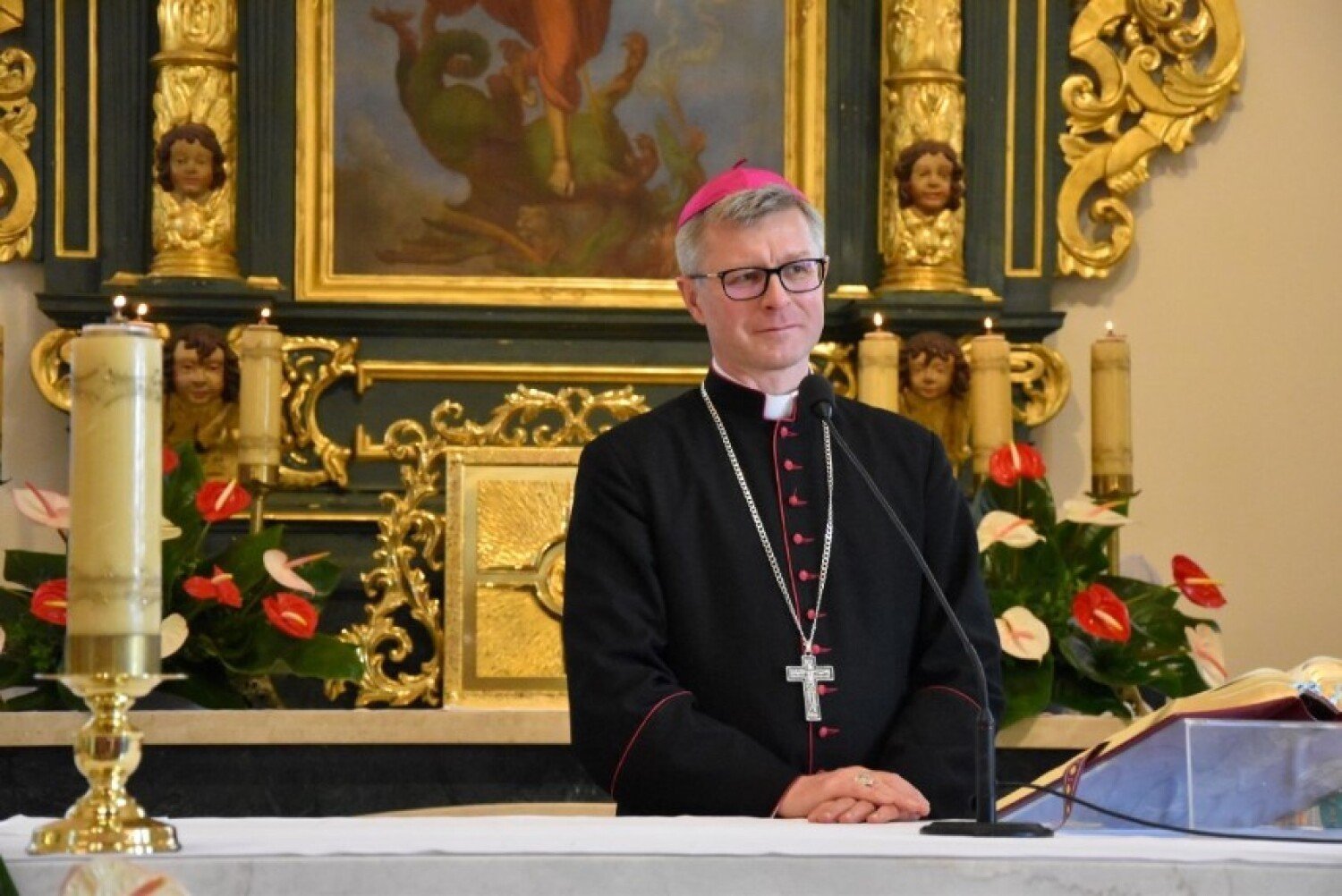 Biskup Arkadiusz Okroj: "Wielki Post to leczenie miłością ran, które ...