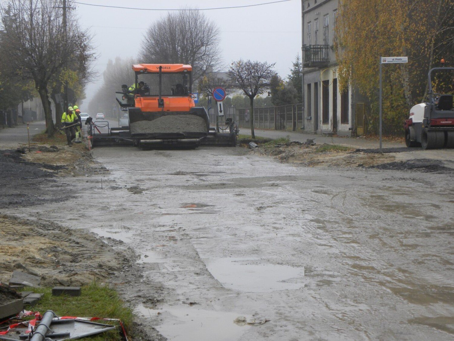 Ulica Złota w Zduńskiej Woli, gdzie powstaje rondo będzie przejezdna ...