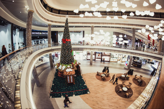Kraków. Świąteczna iluminacja Centrum Handlowego Serenada [ZDJĘCIA ...