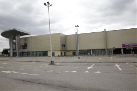 Fort Wola stoi pusty od dwóch lat. Co dalej z centrum handlowym ...