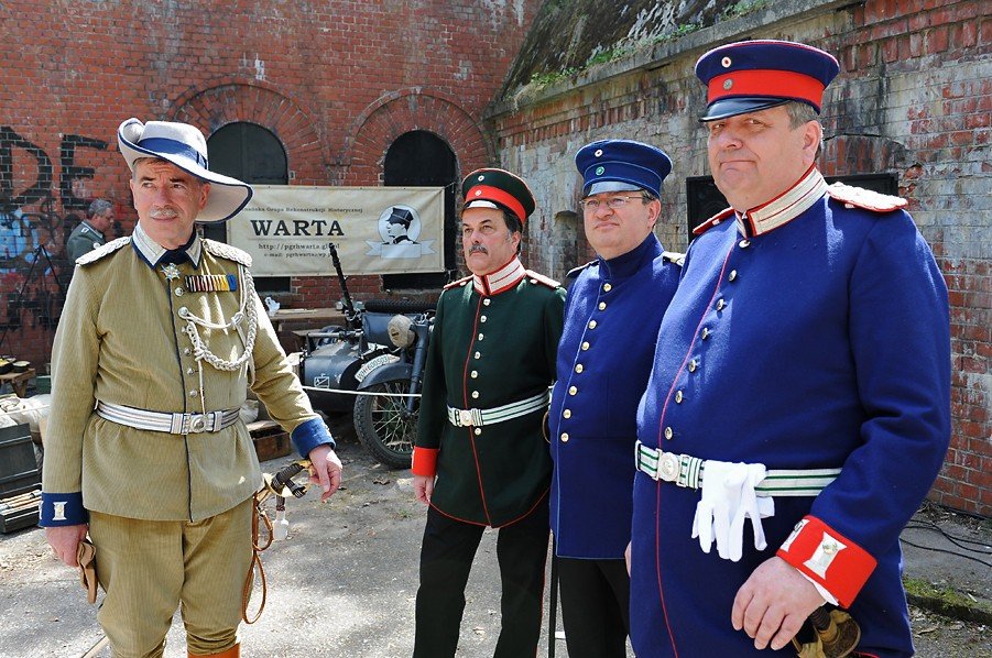 Poznaniacy zwiedzali fort pośredni IIa na Chartowie | Poznań Nasze Miasto