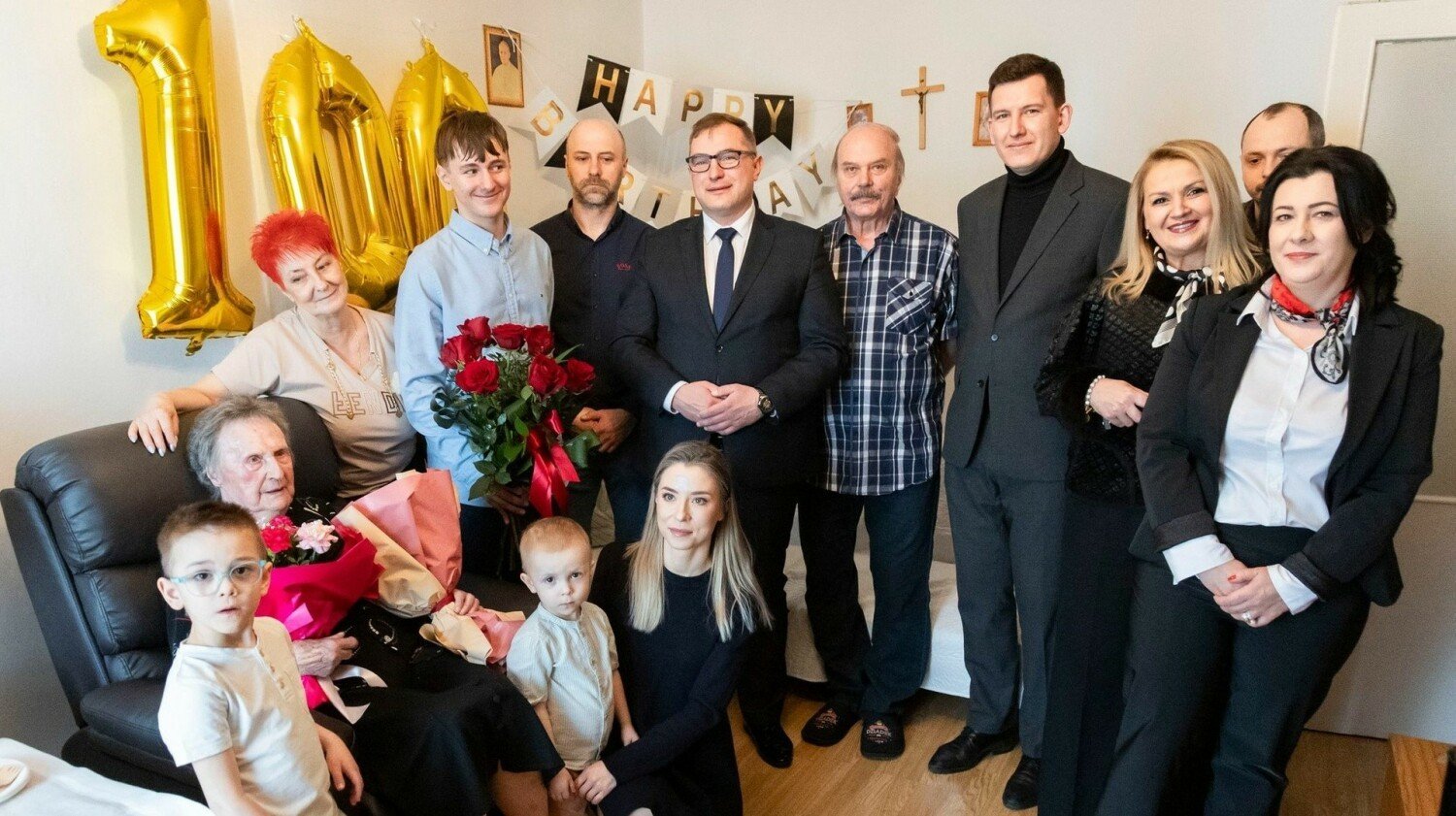 Pani Lucyna z Radomia skończyła 100 lat! Niezwykły jubileusz i ...
