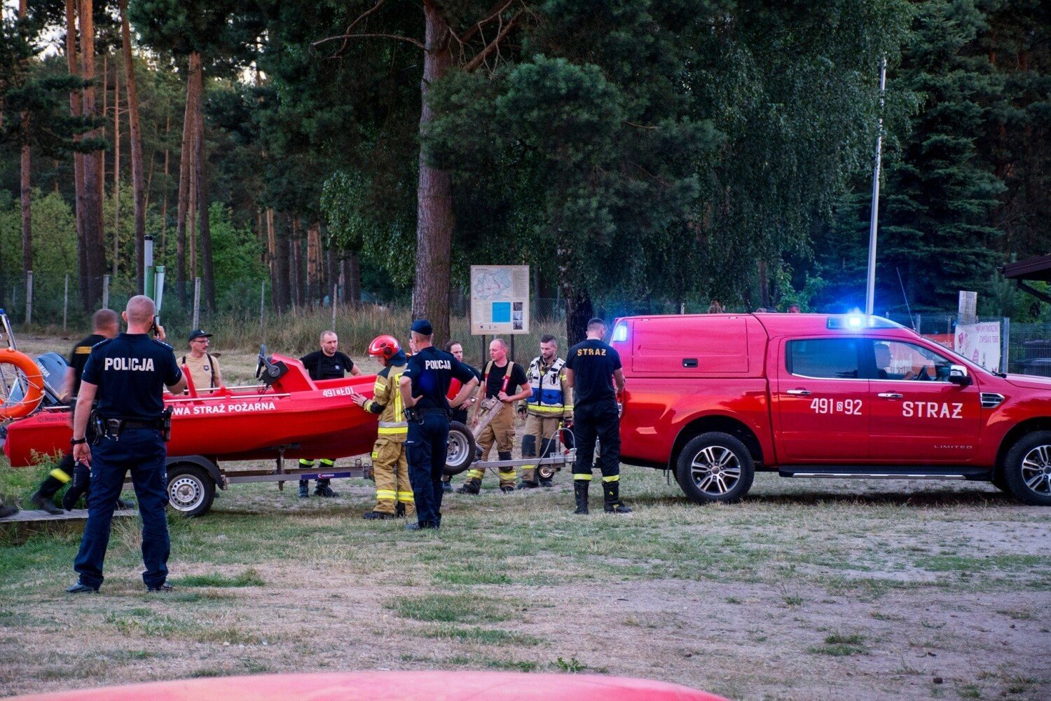 Tragedia zbiorniku w Ostrowach nad Okszą. Utonął młody mężczyzna ...