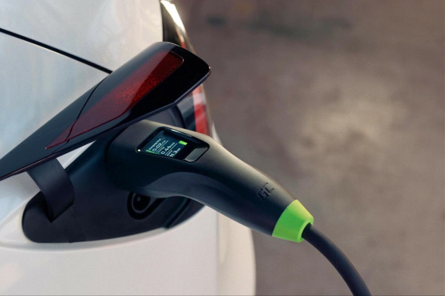 Green Cell Habu. Mobilna ładowarka Typ 2 11kW. Wszystko na jednym kablu ...