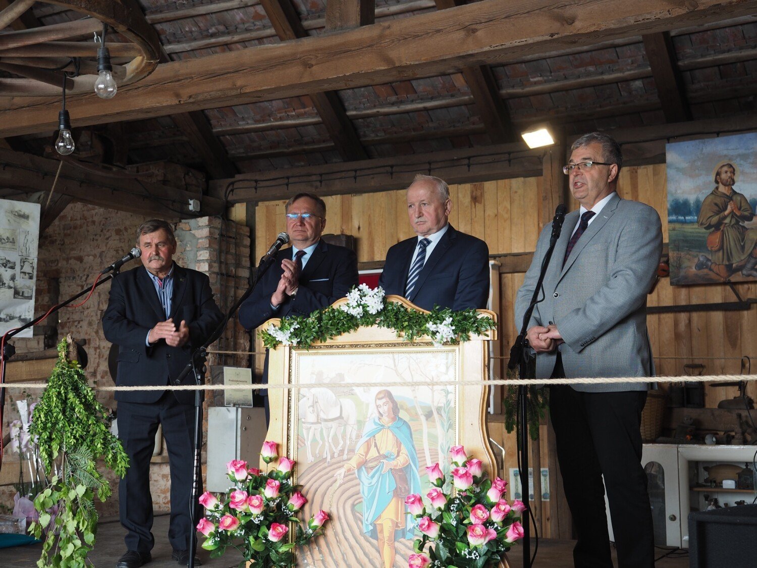 Pielgrzymka rolników do Lubecka. Tak wyglądała parada zabytkowych ...