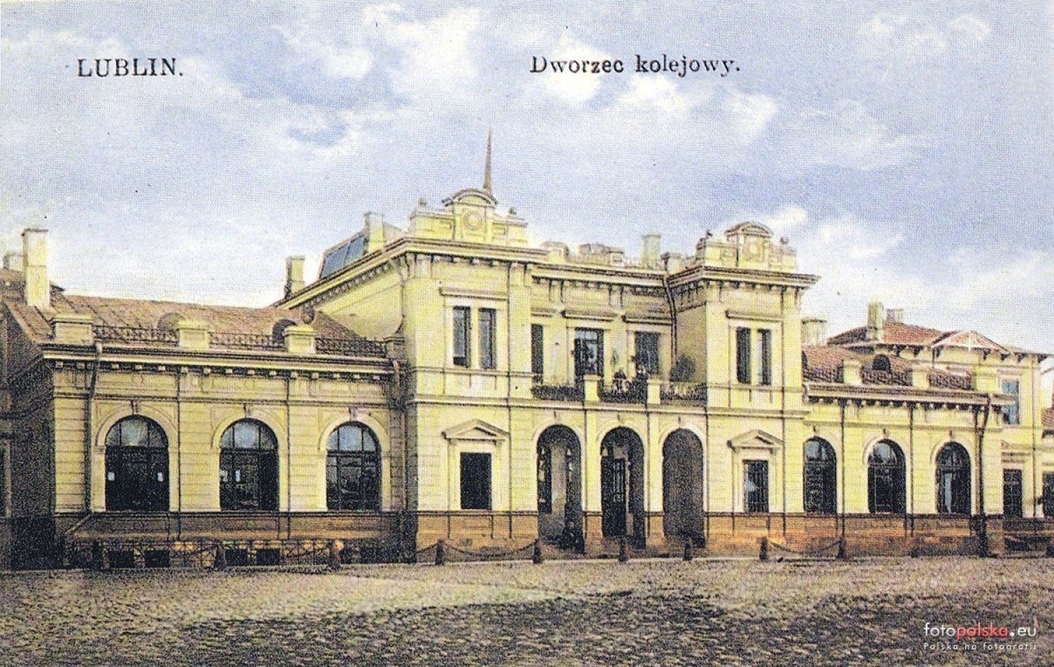 Lublin Główny: dworzec kolejowy w klasie „Premium” PKP. Zobacz ...