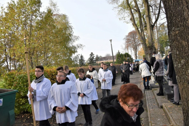 Wszystkich Świętych w Sławnie - 1 i 2 listopada 2024 r.. Porządek mszy ...